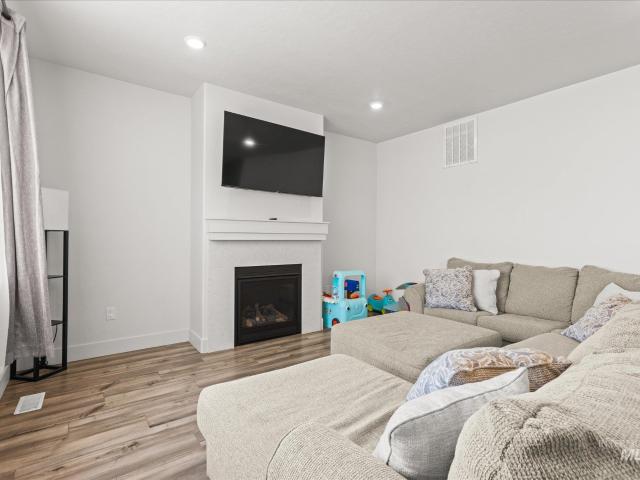 11330 Aspen Hill Dr