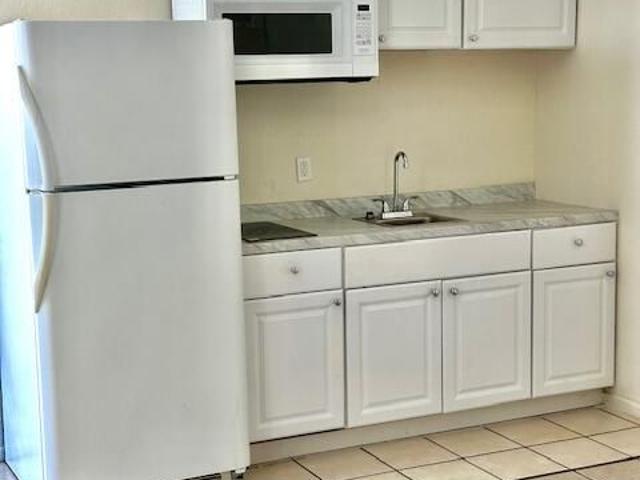 11330 Palm Drive #2, Desert Hot Springs, US, CA