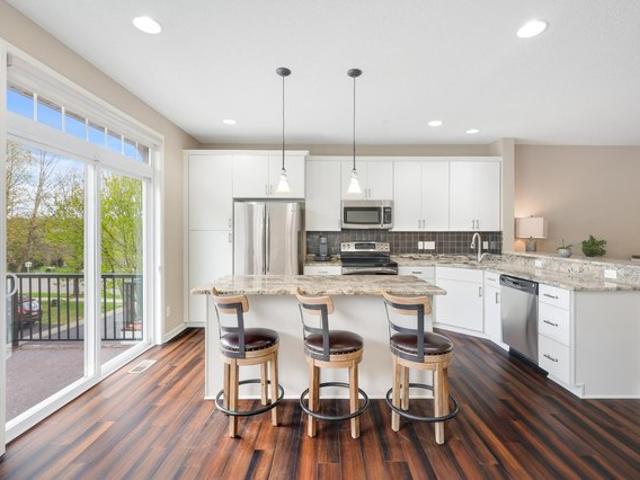 11330 Sand Castle Dr Unit C, Woodbury, MN 55129