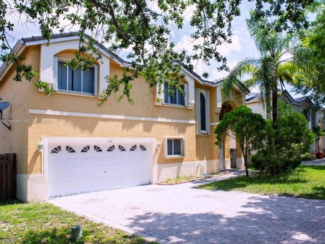 11331 Rockinghorse Rd, Cooper City, FL 33026