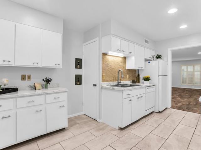 11332 Park Central Pl Apt C, Dallas, TX 75230
