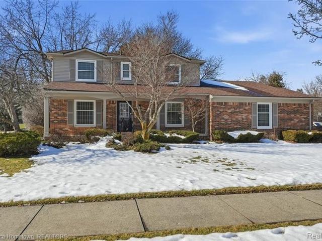 11335 Bellwood Dr, Plymouth, MI 48170