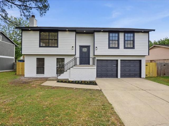 11338 White Gate Ln, Houston, TX 77067