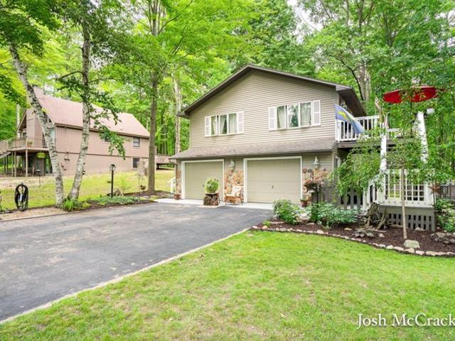 11339 Alpine Rd, Stanwood, MI 49346