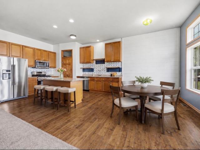 11339 N Crestwood Drive