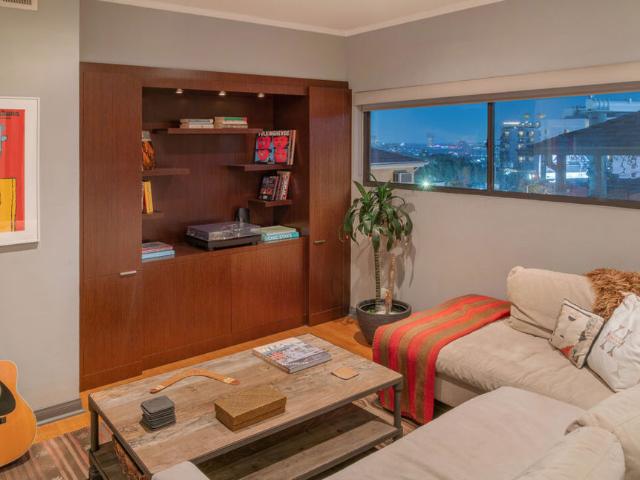 1133 N Clark Street 103