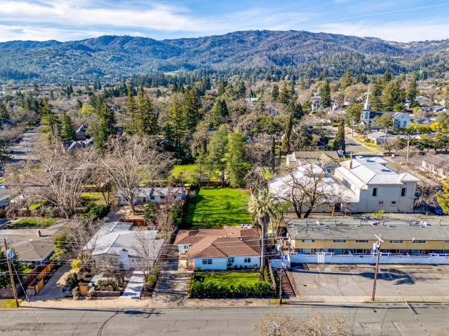 1133 Oak Avenue, St. Helena, us, ca