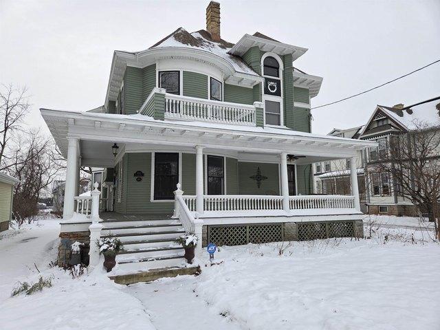 1133 Algoma Blvd, Oshkosh, WI 54901