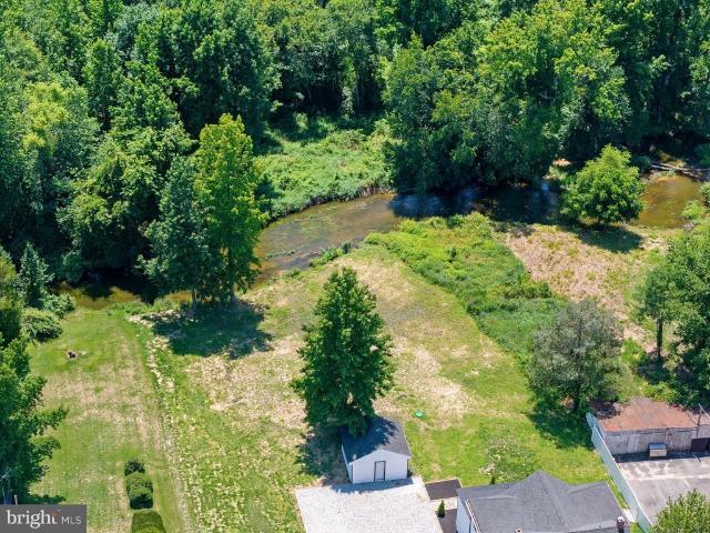 1133 Almond Road