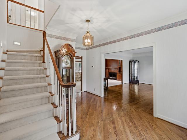 1133 Cross Creek Dr