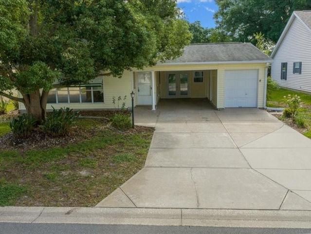1133 Del Toro Dr, Lady Lake, FL 32159