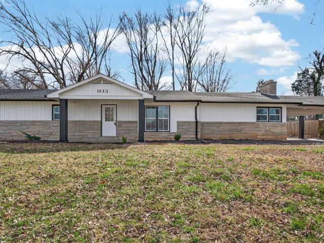 1133 Edgefield Way