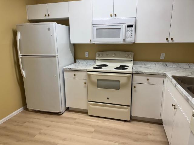 1133 Golden Lakes Blvd, Unit 812, West Palm Beach, FL 33411 | MLS #B26022