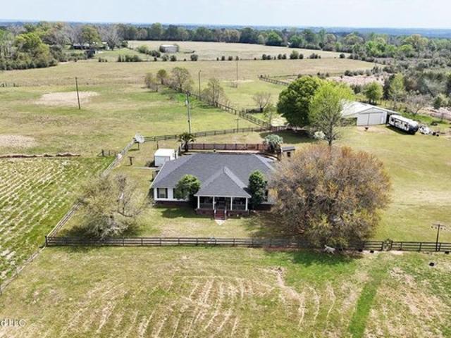 1133 Hancock Rd, Lucedale, MS 39452