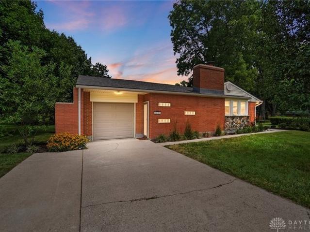 1133 Regal Hill Ct, Beavercreek, OH 45430