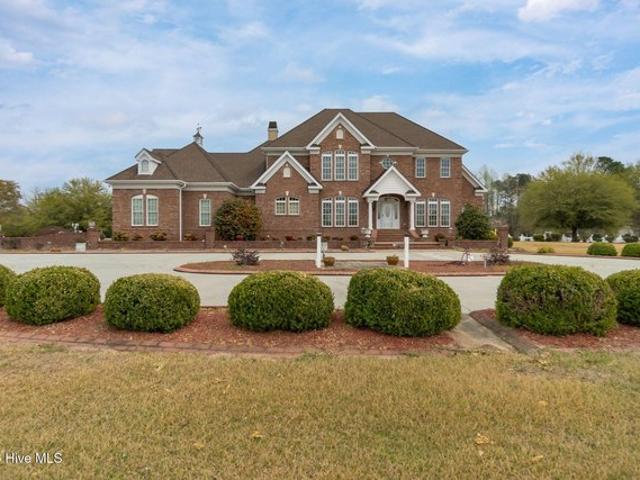 1133 Strawberry Branch Rd, Kinston, NC 28501