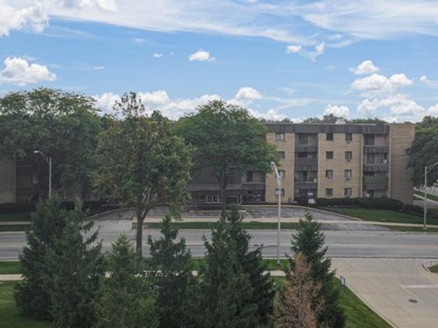 1133 S Finley Rd Apt 402, Lombard, IL 60148