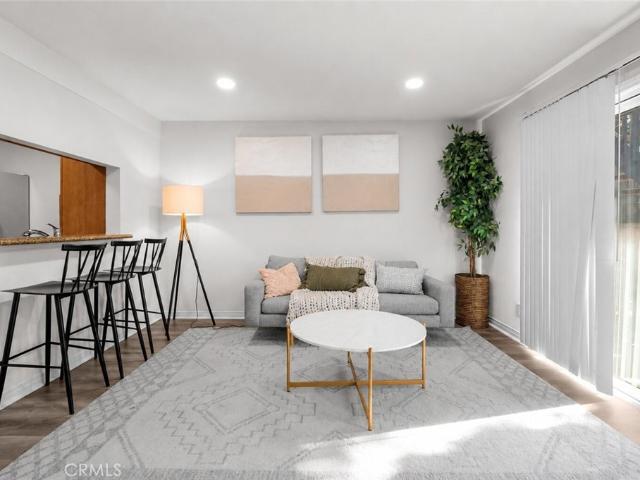 1133 Sepulveda O 101
