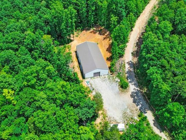 1133 Tomahawk Dr, Jamestown, TN 38556