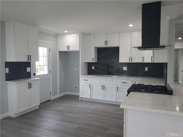 1133 W 58th