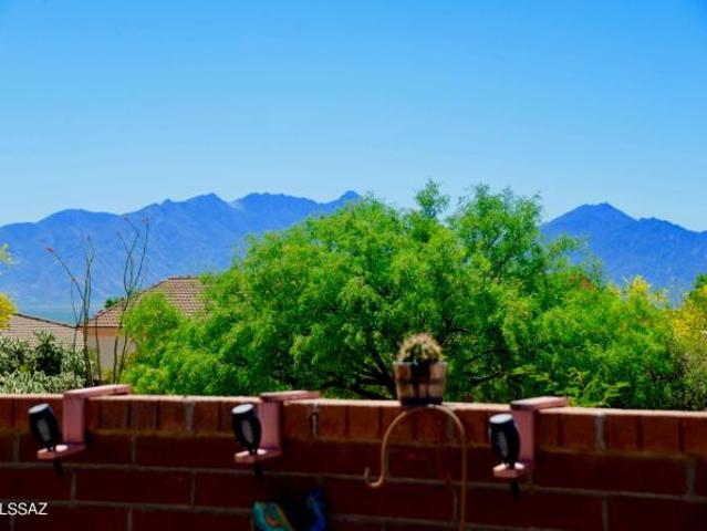 1133 W Ashworth Rd, Green Valley, AZ 85614