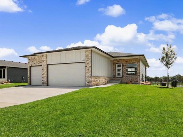 1133 W Trek Cir, Goddard, KS 67052