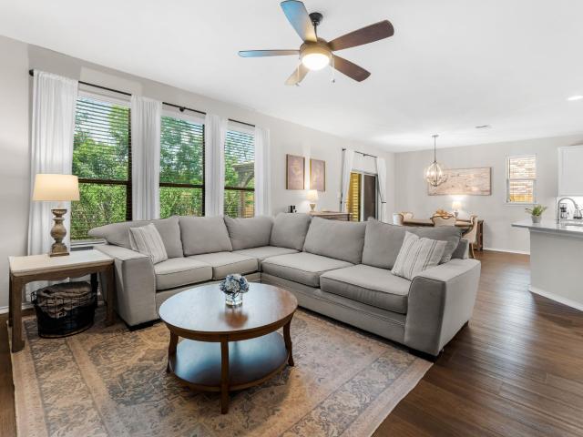 1133 Yellow Iris Rd