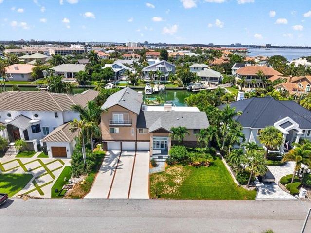 113 7th St E, Saint Petersburg, FL 33715