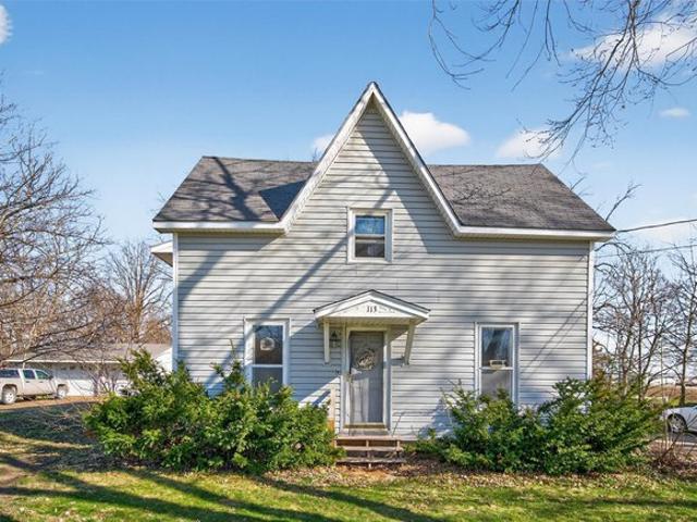 113 4th St NE, Mitchellville, IA 50169