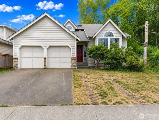 113 5th Ave SW, Pacific, WA 98047