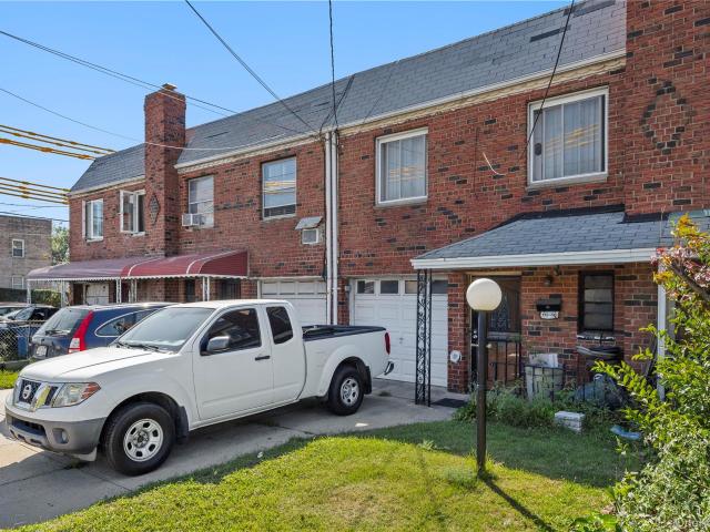113 66 Springfield Boulevard | Compass