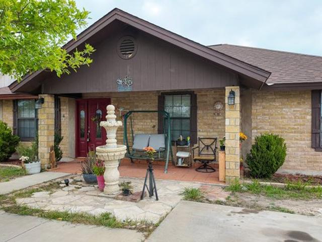 113 Calle Alegre, Eagle Pass, TX 78852