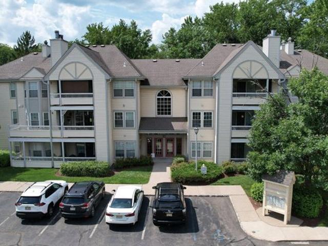 113 Cascade Ct Apt 11, West Windsor, NJ 08540