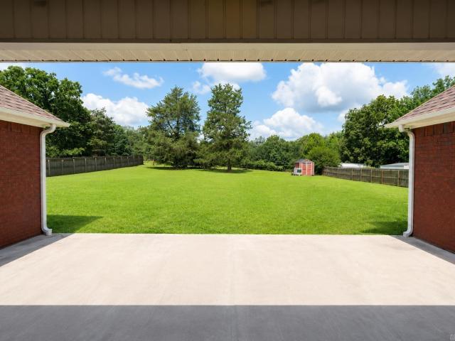 113 Charles Thomas Boulevard