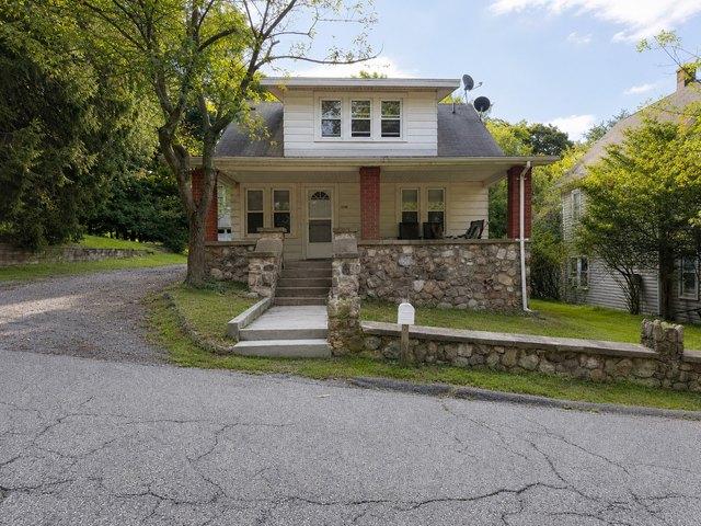 113 Chincopee Ave, Hopatcong, NJ 07843