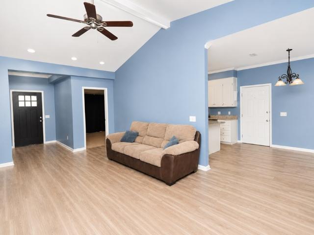 113 Arcadia Dr