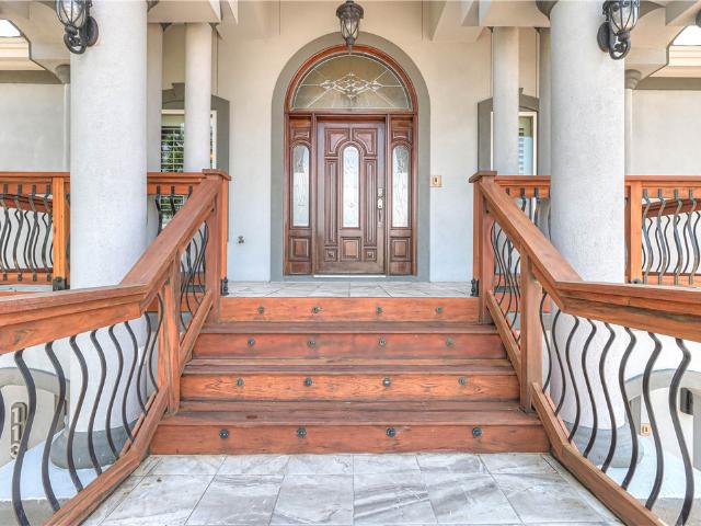 113 Bay Court