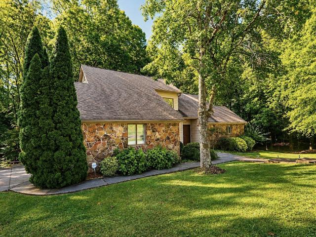 113 Birdie Ct NW