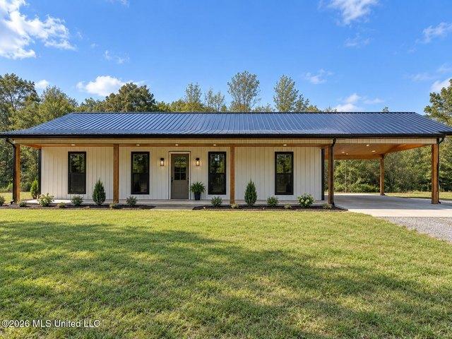 113 Bull Horn Dr, Como, MS 38619
