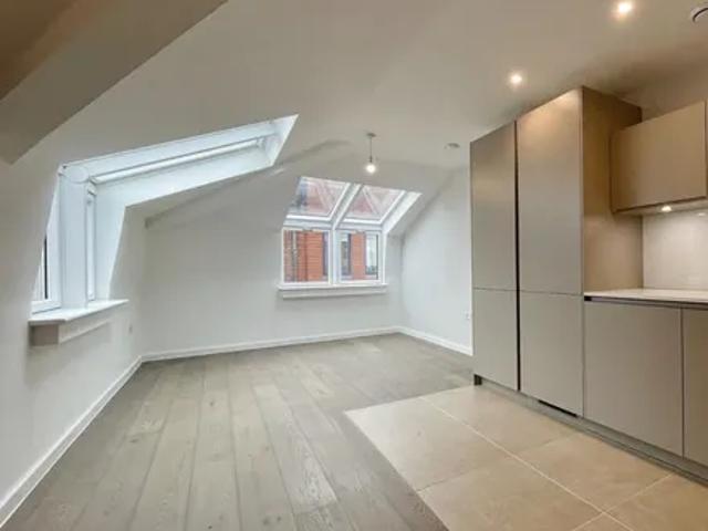 113 Golders Green Road, London, NW11 8HR, United Kingdom | 2 bed house for rent #116538167 | Rentberry