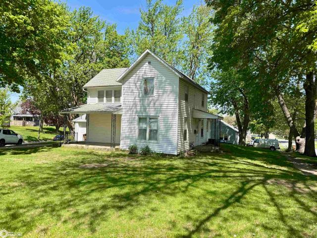 113 E Division Street