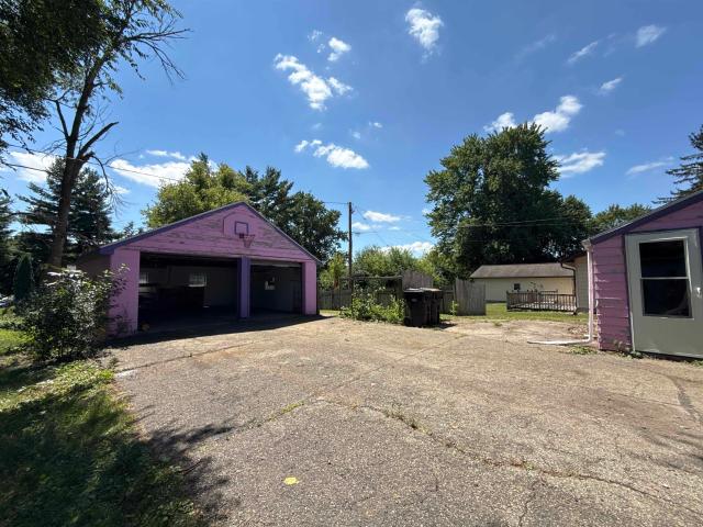 113 E North Street