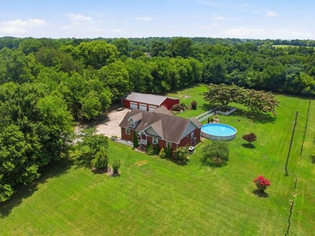 113 E Robertson Rd, Castalian Springs, TN 37031