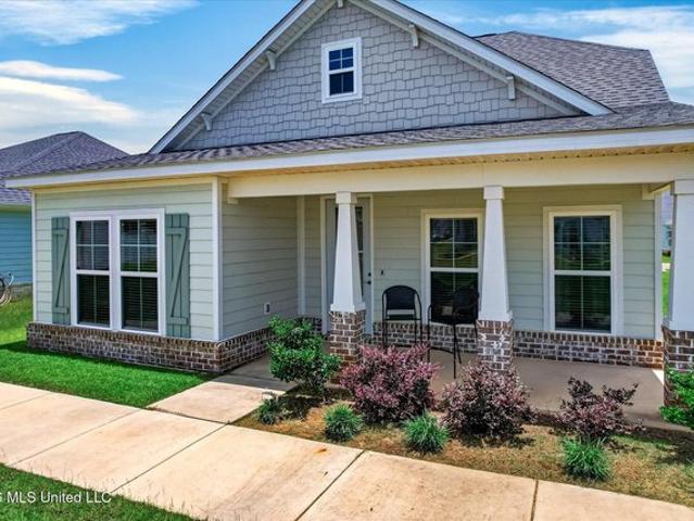 113 Everly Cir, Ocean Springs, MS 39564