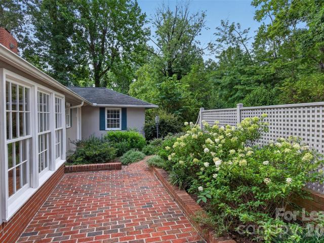 113 Forest Lane