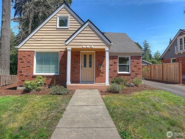 113 Farallone Ave, Fircrest, WA 98466