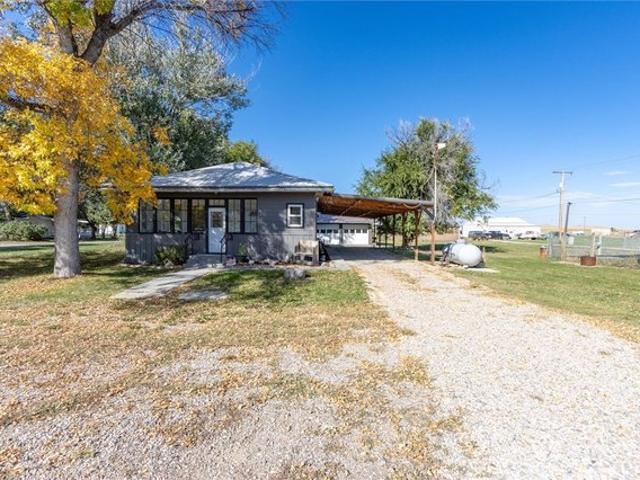 113 First Ave W, Lavina, MT 59046