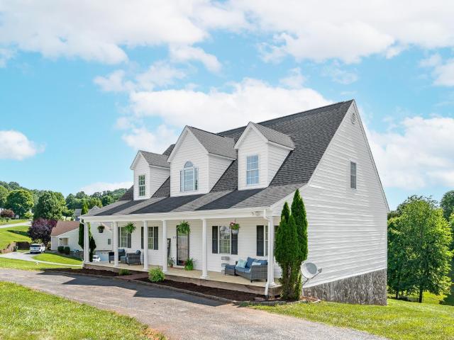 113 Kings Grant Dr