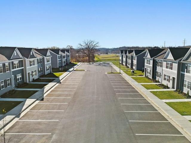 113 Holt Ct, Stephens City, VA 22655