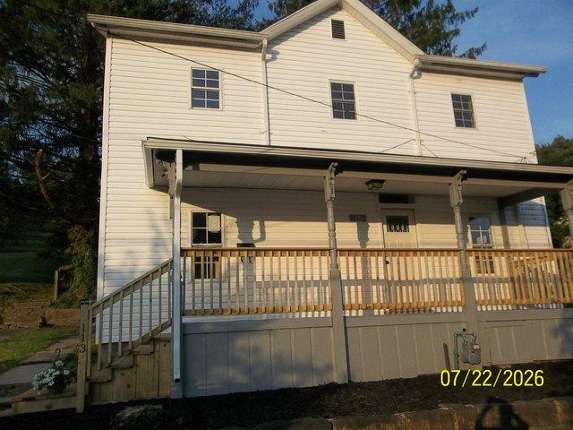113 High St, Grafton, WV 26354